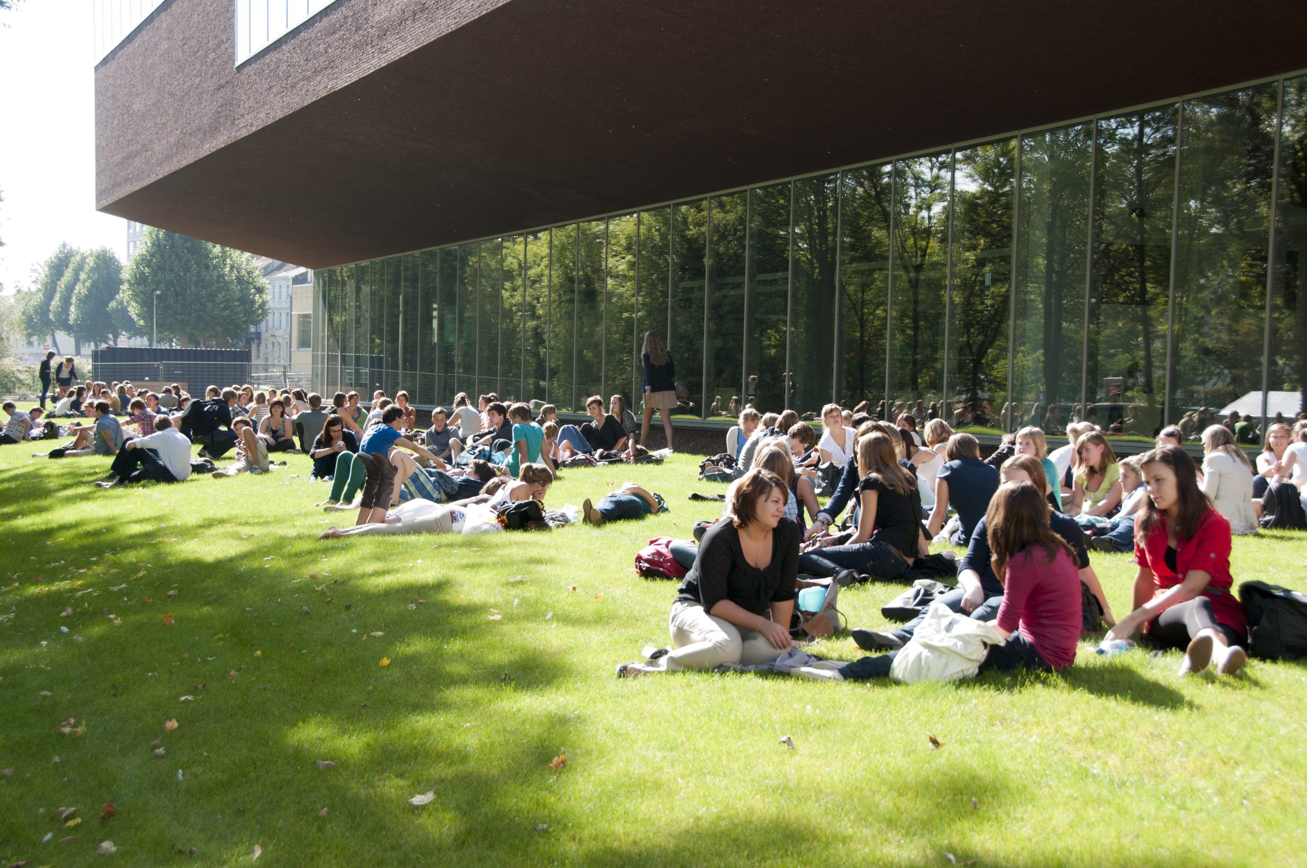 Artevelde University of Applied Sciences - ISEM Agencija ...